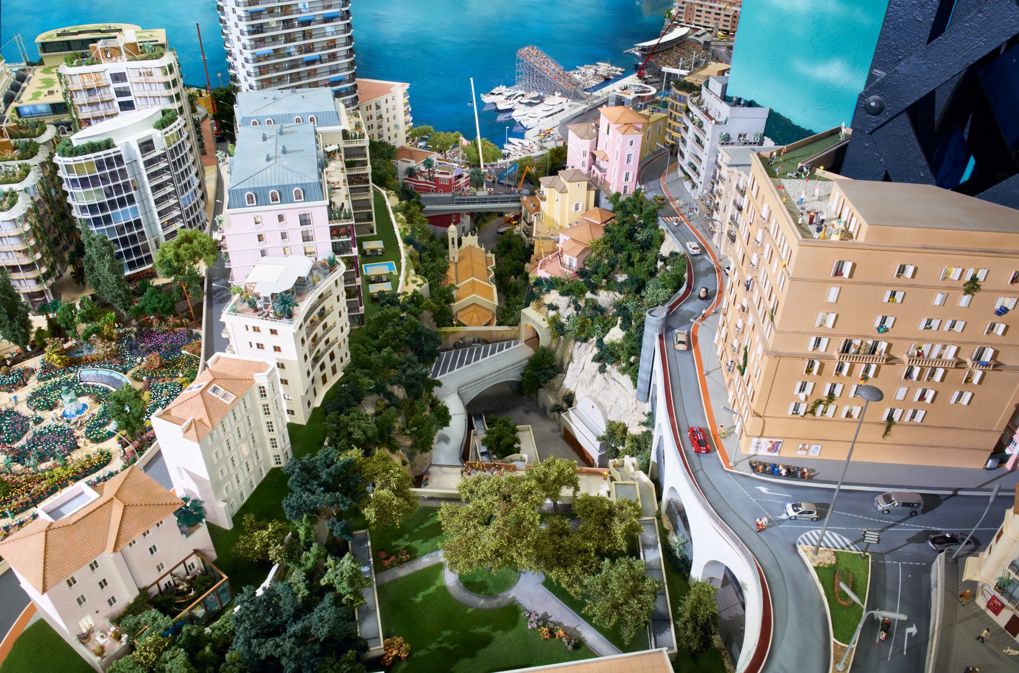 Monaco: Fürst Albert II und Fürstin Charlène eröffnen neuen Abschnitt ...