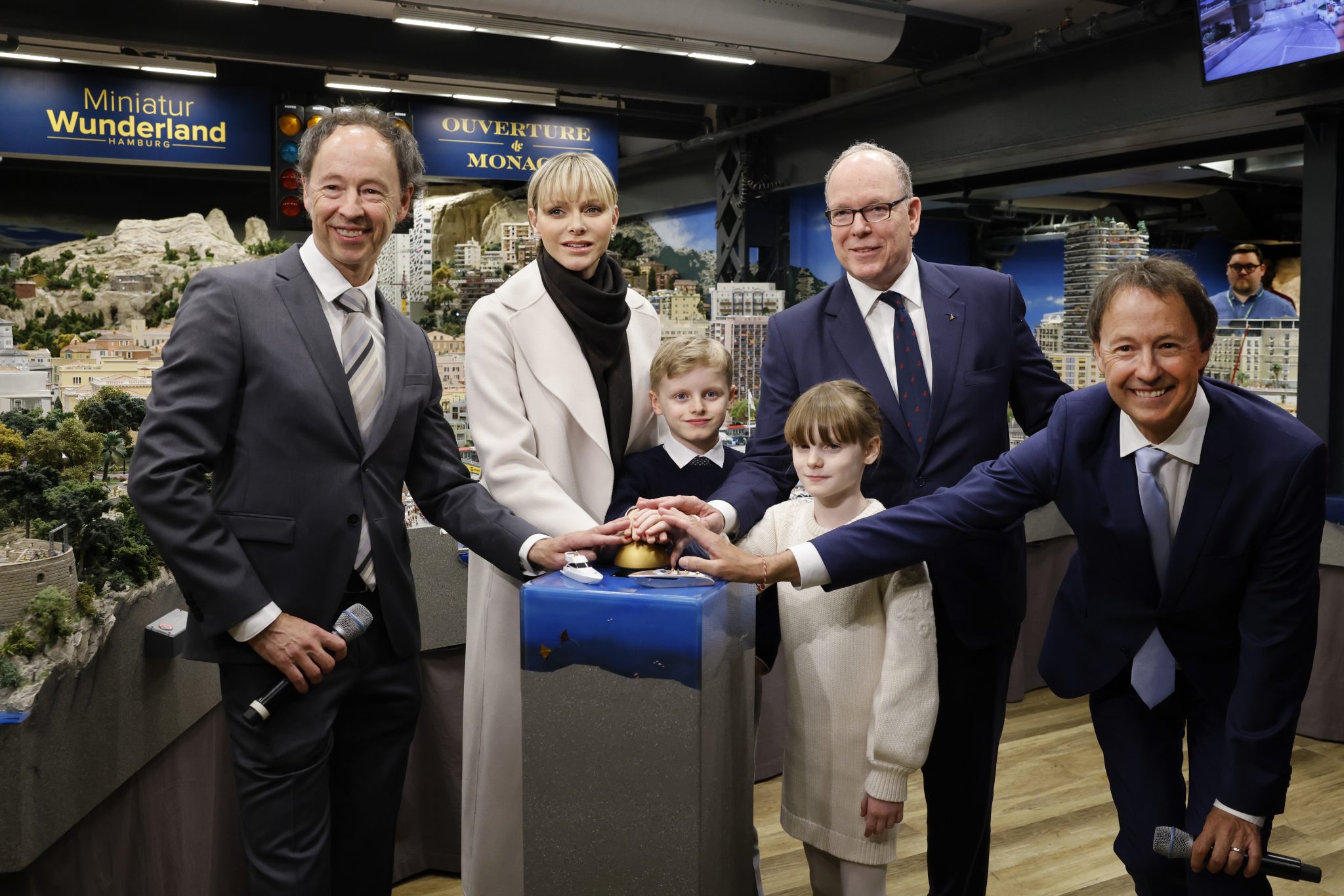 Monaco: Fürst Albert II und Fürstin Charlène eröffnen neuen Abschnitt ...